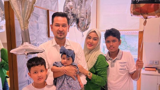 7 Potret Nuri Shaden Bareng Suami dan Anak-Anak yang Jarang Tersorot ...