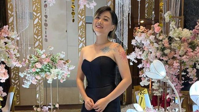 Bantah Tudingan Suka Sesama Jenis, Leony Pamer Pacar Bule