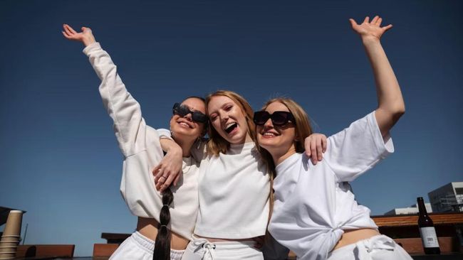 Kiat Membangun Hubungan Pertemanan Sehat ala Perempuan Cerdas