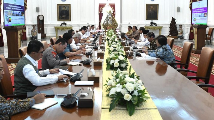 Isu Menteri Jokowi Mundur, Suasana Rapat Kabinet Bikin Moeldoko Kaget