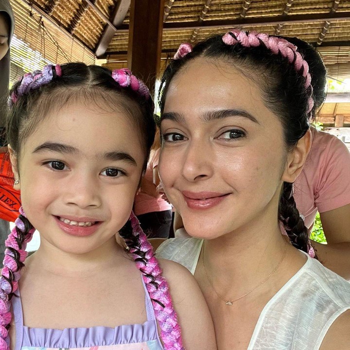 7 Potret Cantik Anak Pertama Nabila Syakieb, Bak Bangsawan Belajar ... 7 Potret Cantik Anak Pertama Nabila Syakieb, Bak Bangsawan Belajar ...