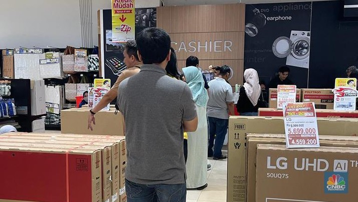 Sepeda Listrik dan TV Jadi Incaran di Transmart Full Day Sale