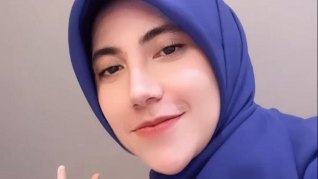 8 Foto Transformasi Dera Siagian, dari Ikut Idol hingga Tampil Berhijab