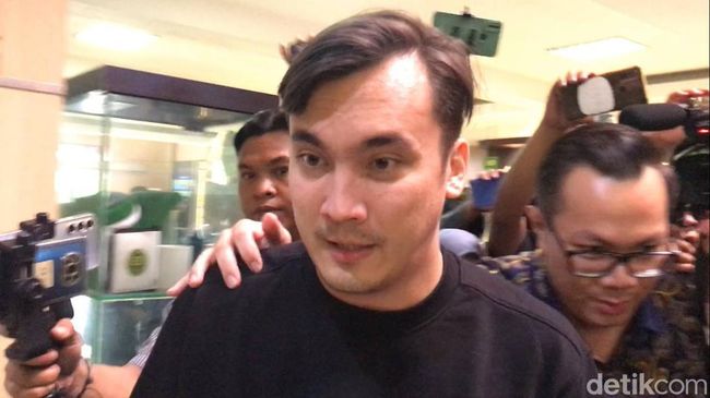 Terpopuler: Penampilan Tato Baru Rendy Kjaernett hingga Shinta Bachir ...