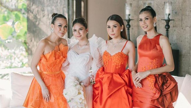 Disayang Ipar, 7 Potret Kedekatan Jessica Mila & 3 Kakak Perempuan Yakup Hasibuan