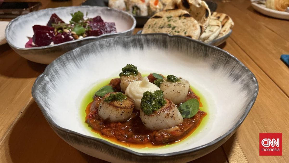 Sensasi Beda Rendang Sous Vide dan Grilled Chicken Rambutan di Laguna