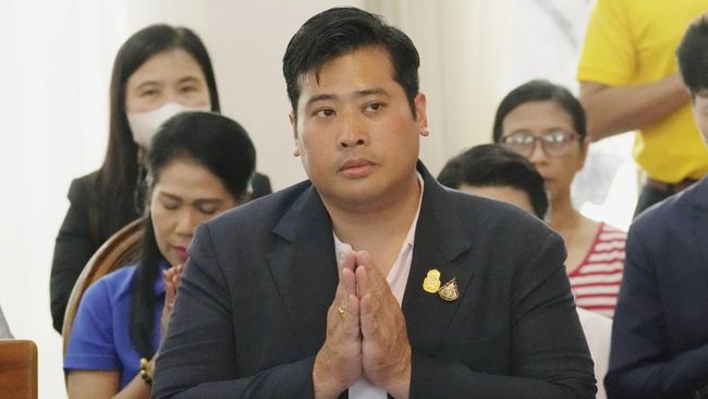 Potret Putra Raja Thailand, Pulang Usai Diasingkan 27 Tahun - Foto 5