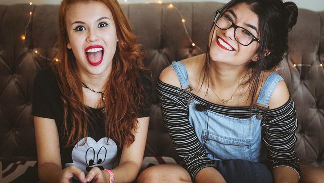 5 Singkatan Bahasa Gaul Terbaru Ala Gen Z yang Perlu Kamu Tahu, Ada Cegil hingga Skiber!