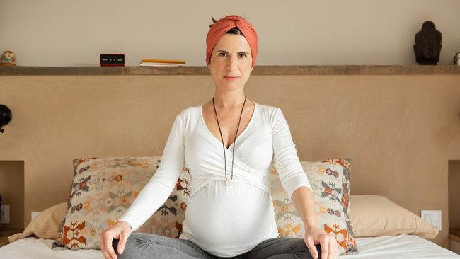 Sering Dianggap Berbahaya, Bolehkah Ibu Hamil Duduk Bersila? Ini ...