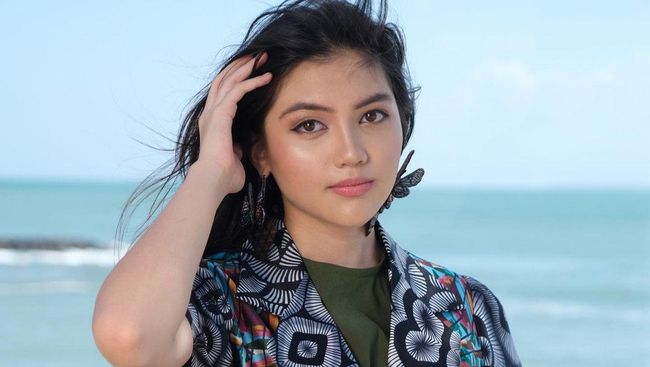 5 Potret Memesona Putri Sahrul Gunawan, Tumbuh Jadi Gadis Cantik Bun ...