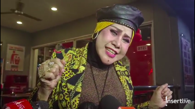 Elvy Sukaesih Tak Gentar dengan Kemunculan Banyak Penyanyi Dangdut Muda Elvy Sukaesih Tak Gentar dengan Kemunculan Banyak Penyanyi Dangdut Muda