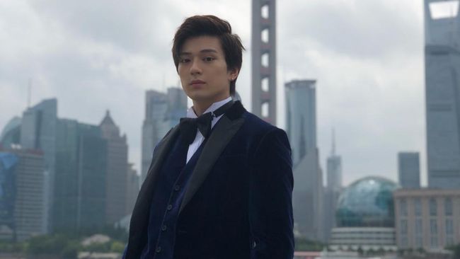 Sederet Gaya Pemeran Zoro Mackenyu Arata, Ternyata Necis di Dunia Nyata