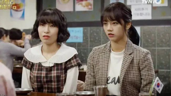 Penampilan terbaru komedian Lee Se Young yang terkenal usai bintangi ...