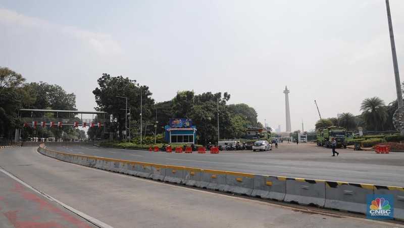 Ada Demo Buruh, Kawasan Patung Kuda Ditutup Total - Foto 2