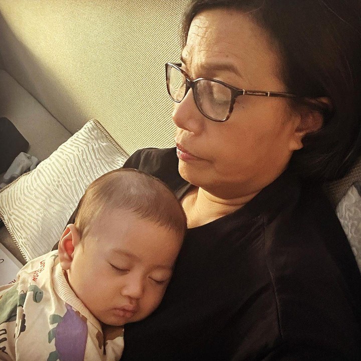 7 Potret Menteri Sri Mulyani Mengasuh Cucu-cucunya, Terbaru Gendong dan ... 7 Potret Menteri Sri Mulyani Mengasuh Cucu-cucunya, Terbaru Gendong dan ...