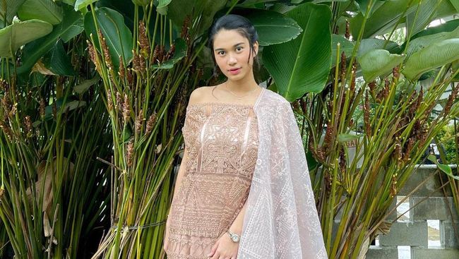 Jawaban Azizah Salsha yang Tak Pernah Unggah Foto Pratama Arhan