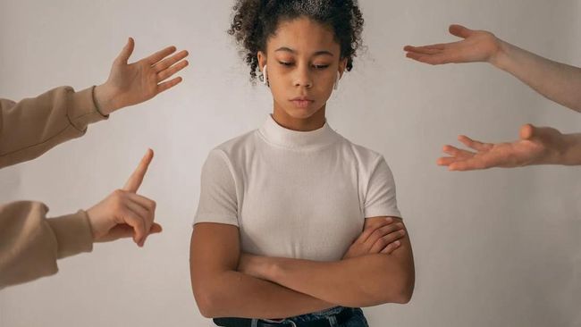 5 Kalimat yang Sengaja Diucapkan Orang Lain agar Kamu Merasa Insecure