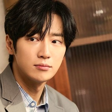 Selamat! Aktor Korea Lee Sang Yeob Resmi Menikah dengan Pasangan Non-Selebriti