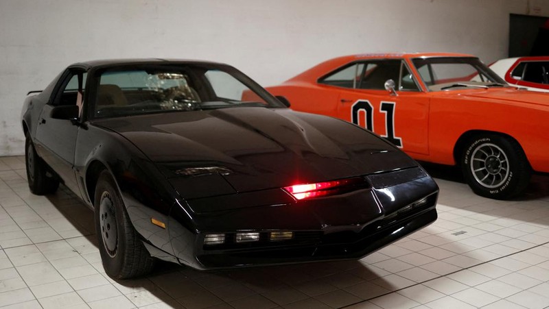 Museum Ini Punya Koleksi Mobil-Mobil Ikonik dari Film Populer - Foto 3