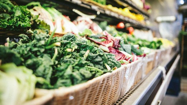 Trik Menyimpan Sayur dan Buah di Kulkas Agar Tetap Segar dan Awet