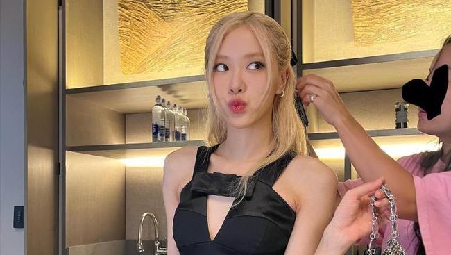 Dari Rose BLACKPINK hingga Jung Ho Yeon! 7 Style Dress Serba Hitam ...