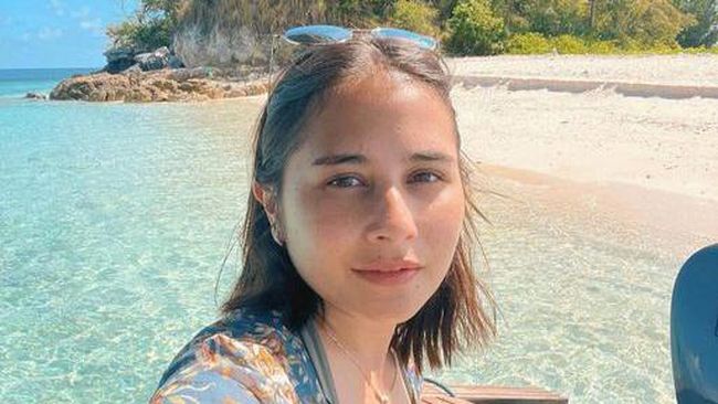 9 Kesibukan Prilly Latuconsina di Usia Muda, Tak Sekadar Cantik Tapi ...