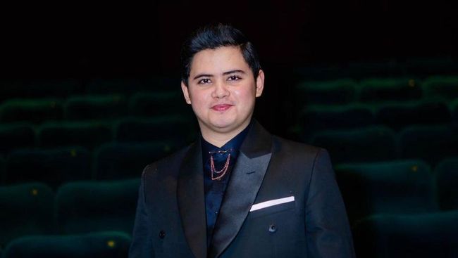 Sempat Vakum, 8 Potret Transformasi Aliando Kini Gemoy Disebut Mirip Erick Thohir