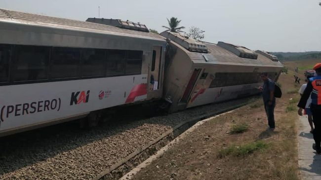 Penampakan Rusak Parah Pasca Kecelakaan 2 KA di Kulon Progo