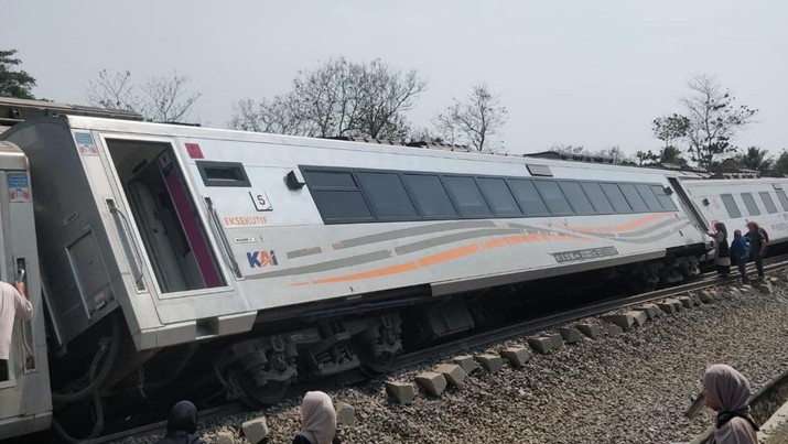 Imbas KA Argo Semeru Vs Wilis, 5 Perjalanan Kereta Putar Arah