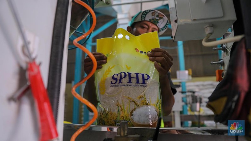Ternyata Begini Penampakan Beras SPHP Dikemas di Gudang Bulog - Foto 4