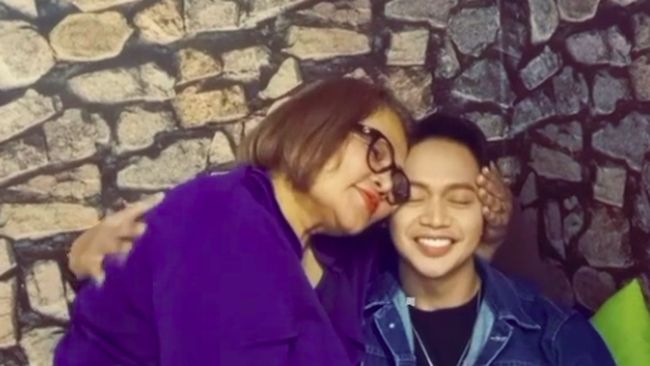 Sindir Jordan Ali yang Pacari Eva Manurung, Kakak Virgoun: Tulus Apa Fulus? Sindir Jordan Ali yang Pacari Eva Manurung, Kakak Virgoun: Tulus Apa Fulus?