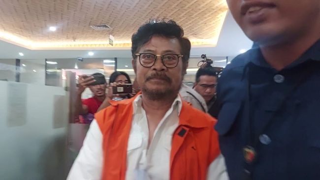 Penampakan SYL & Map Biru Usai 5 Jam Diperiksa Bareskrim