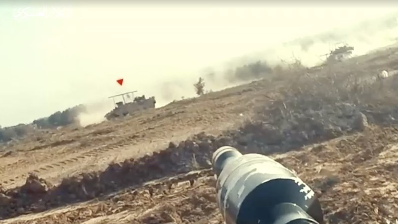 Penampakan Peluru Hamas Hancurkan Tank Israel