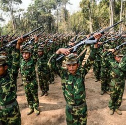 Perang Saudara Tetangga RI: Militer Nyerah-Kapal Perang Dibom
