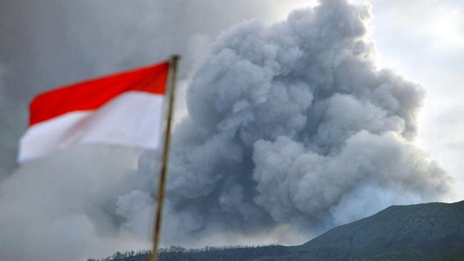 Daftar Gunung Api Erupsi di Indonesia Dua Pekan Terakhir