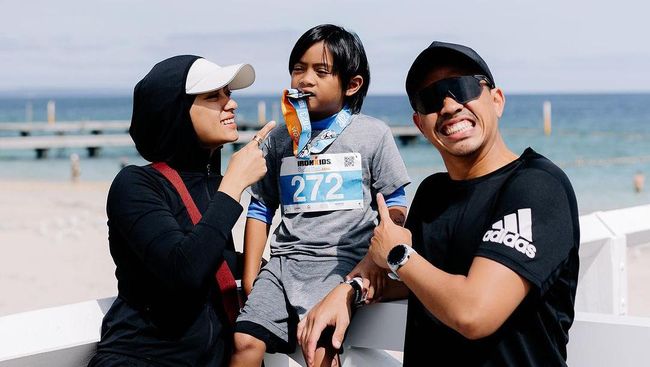 7 Potret Sekala Anak Ayudia Bing Slamet dan Ditto, Ikut Lomba Ironkids ...