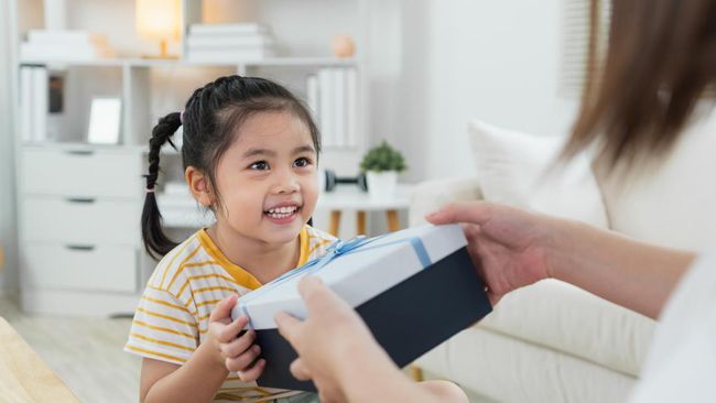 5 Rekomendasi Outfit untuk Kado Anak di Bawah Rp100.000