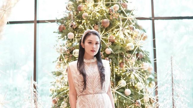 Selalu Ditunggu, Intip Dekorasi "Natal ala Sultan" Sandra Dewi, Pohon ...