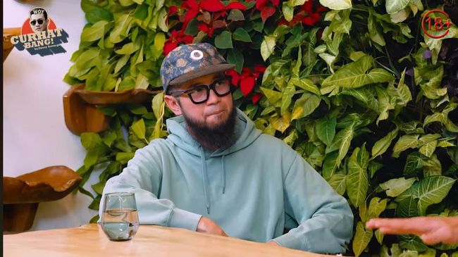 Deryansha Azhary Blak-blakan Cerita Dipecat Kevin Aprilio dari Vierra