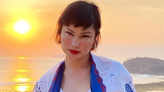 Perjalanan Hidup Tracy Trinita, Dulu Main di Sawah Kini Jadi Supermodel ...