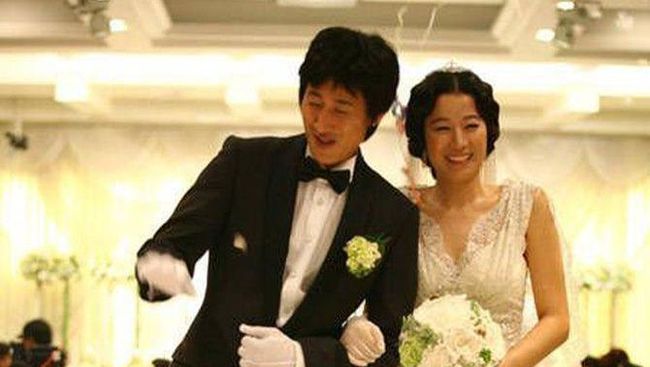 Dipisahkan Maut, 8 Foto Lee Sun Kyun & Jeon Hye Jin Kini Tinggal Kenangan