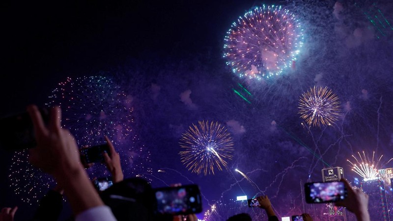 Potret Kembang Api Sambut 2024, dari RI ke China-Australia