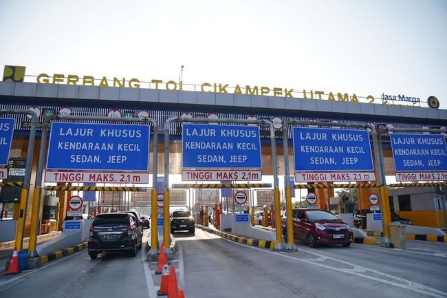Netizen Sampai Ngamuk, Tarif Tol Cikampek & MBZ Naik Mulai Hari Ini