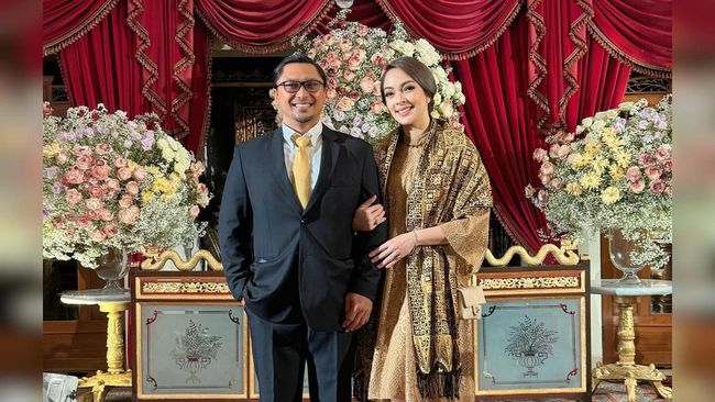 Terpopuler: Potret dr Reisa Broto Asmoro & Suami Pangeran Jawa
