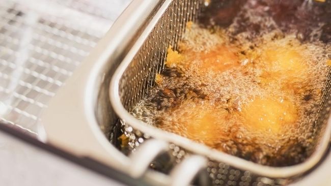 Ini 5 Cara Menggoreng Tanpa Minyak, Masakan Tetap Enak dan Kolesterol Aman!