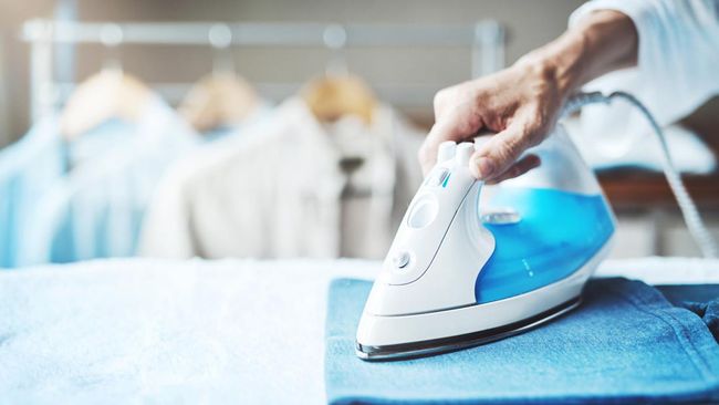 5 Rekomendasi Setrika Listrik yang Bikin Pakaian Cepat Halus dan Rapi