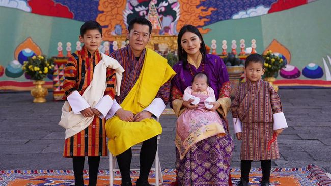 5 Potret Jetsun Pema dan Raja Bhutan, Terbaru Hadiri Pernikahan Pangeran Mateen Bawa Si Bungsu ...