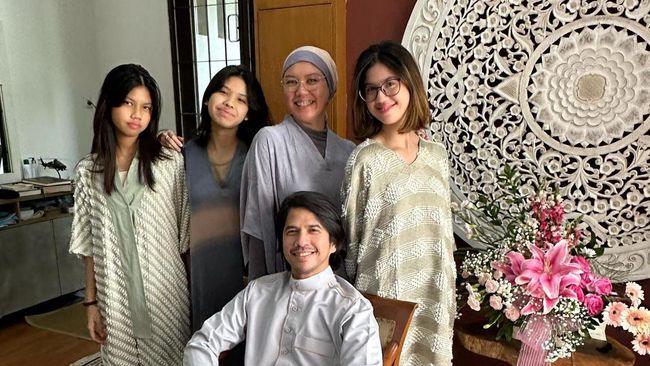 7 Potet Ariyo Wahab dengan Keluarga Kecilnya, Harmonis Jauh dari Gosip ...