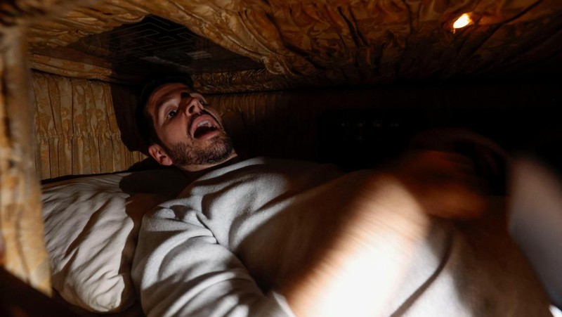 Main Game Teka-Teki dalam Peti Mati, Sensasinya Bikin Takut Gak?