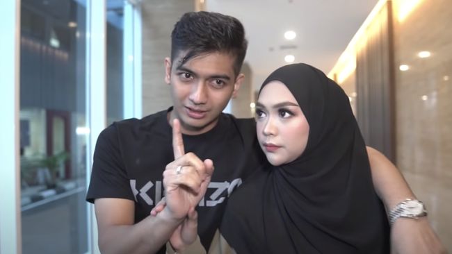 Lewat Surat, Ria Ricis Tegaskan Tetap Ingin Ceraikan Teuku Ryan